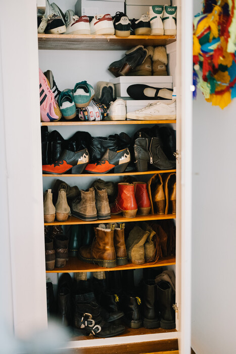 Mέσα στο boho διαμέρισμα της σχεδιάστριας Σήλιας Δραγούνη | LiFO